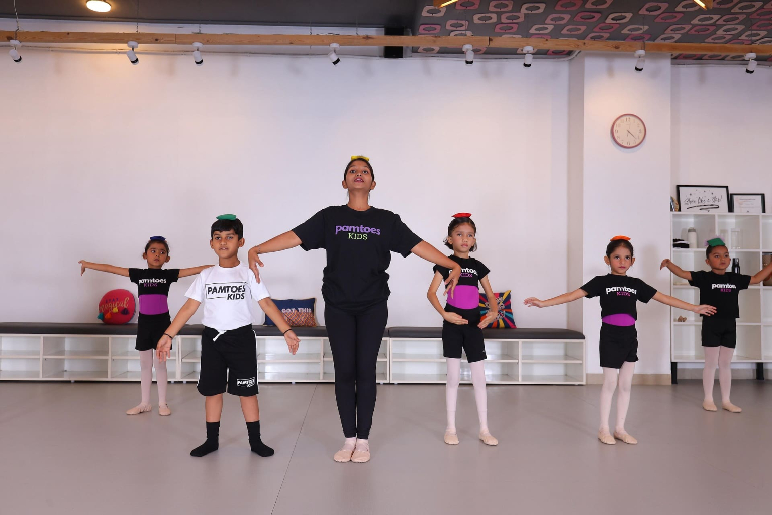 Certified Online Ballet Classes for Kids & Beginners | Pamtoes Dance ...